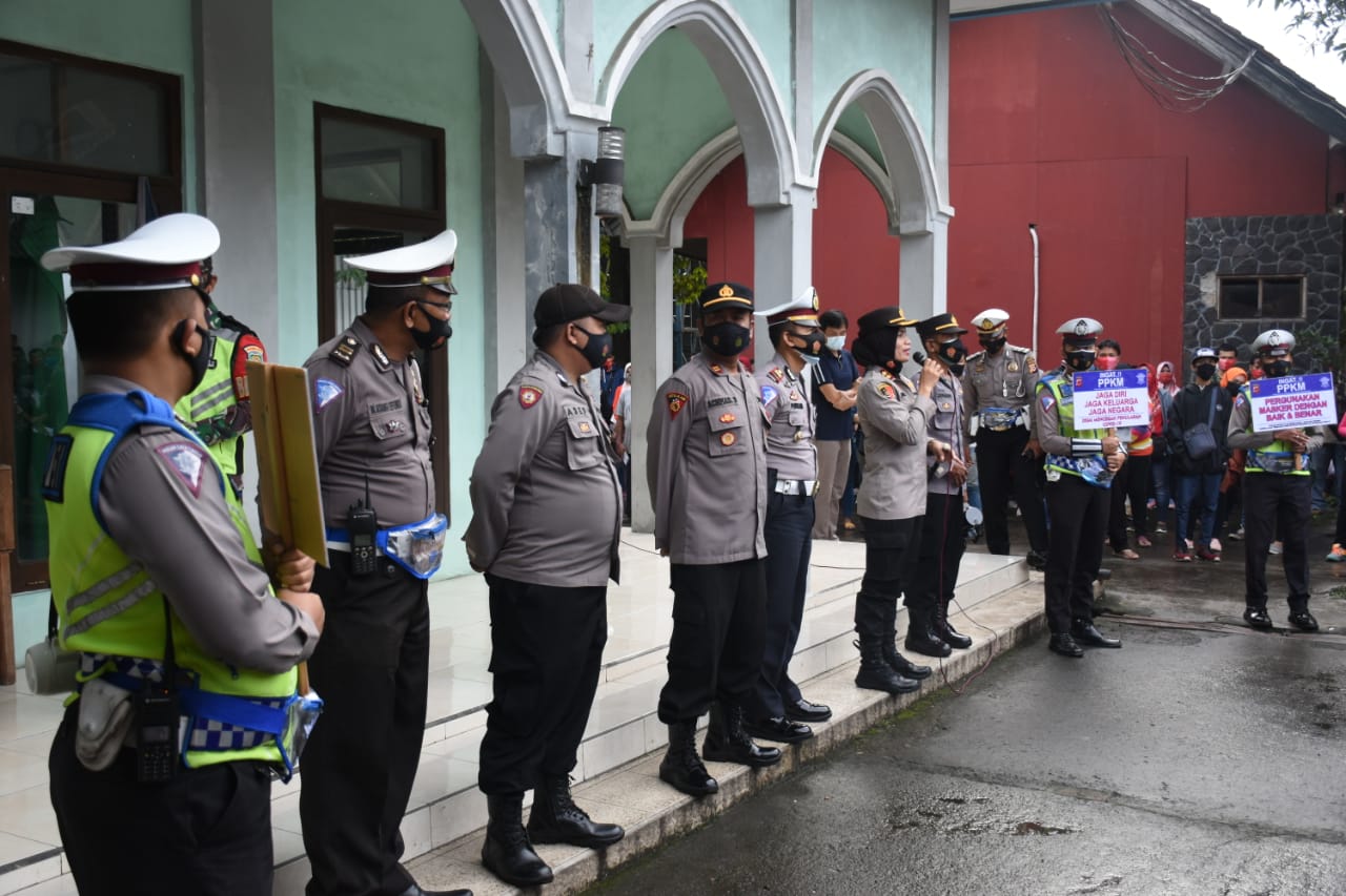 Mengunjungi PT. APL, Kapolres Banjar Sampaikan Sosialisasi PPKM di Kota ...